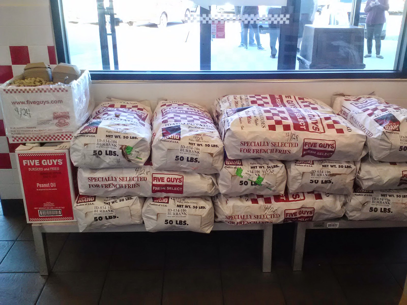 100PercentBronx: 5 Guys Burgers and Fries Op[ens Up in Throggs Neck ...