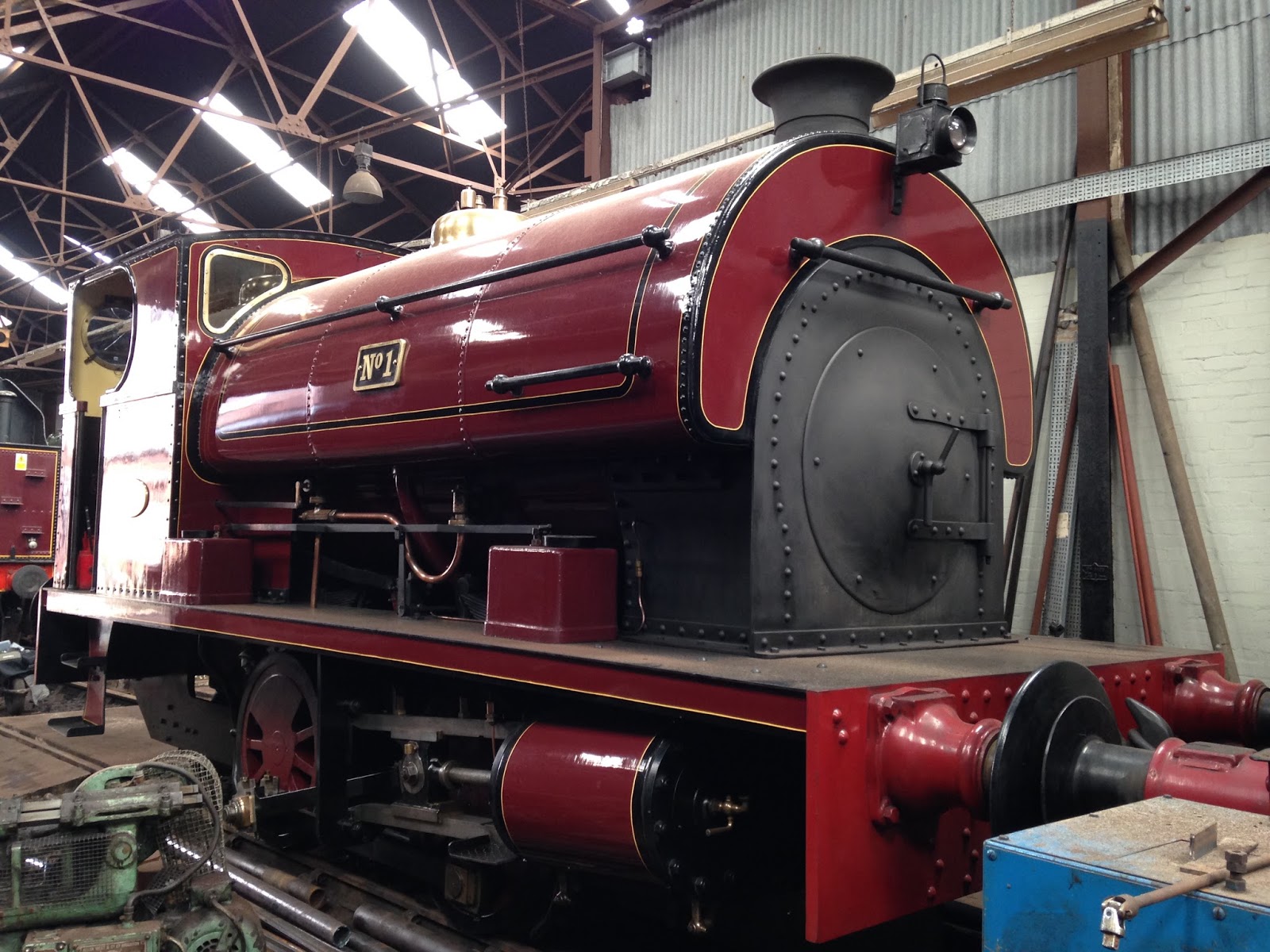 Sam's World: Tyseley: Sun And Steam Engines...