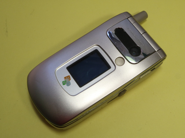 BugWorkShop - 甲蟲工作室: Sharp（夏普）GX32 手機（Mobile Phone） - 拆解（三）：