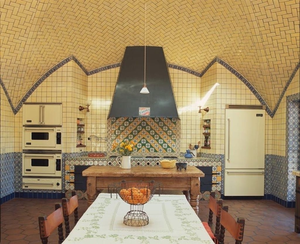 80+ Stunning Spanish Kitchen Decor Ideas | ARA HOME