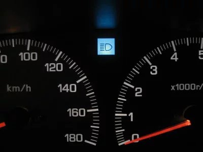 11 Simbol Kecemasan Pada Kereta Yang Perlu Diketahui & Difahami