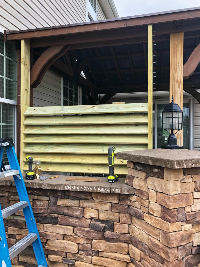 How To Build A Privacy Screen | The Stonybrook House