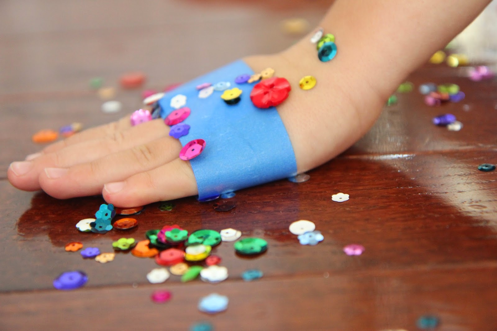 Toddler Approved!: Cleaning Up Messes: Sticky Hands for Kids Toddler Approved!: Cleaning Up Messes: Sticky Hands for Kids