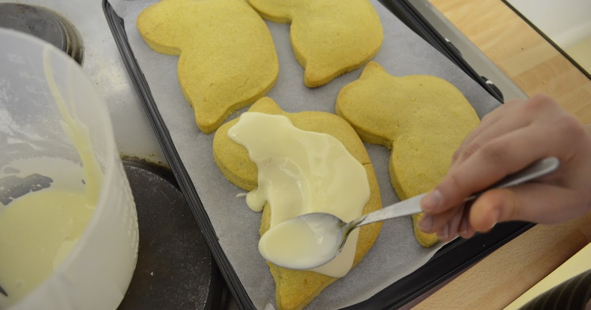 Soft Flooding Icing ~ Stuff and Spice