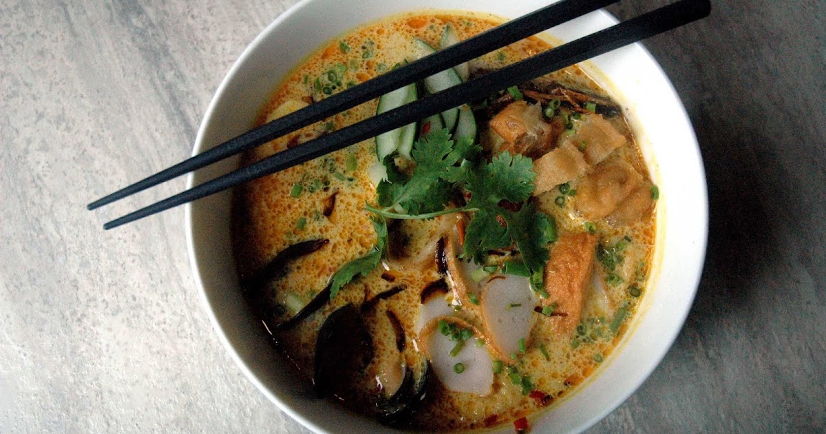 DUDE FOR FOOD: Rainy Days and Laksa. And Nasi Lemak. And Chicken Kalbi ...