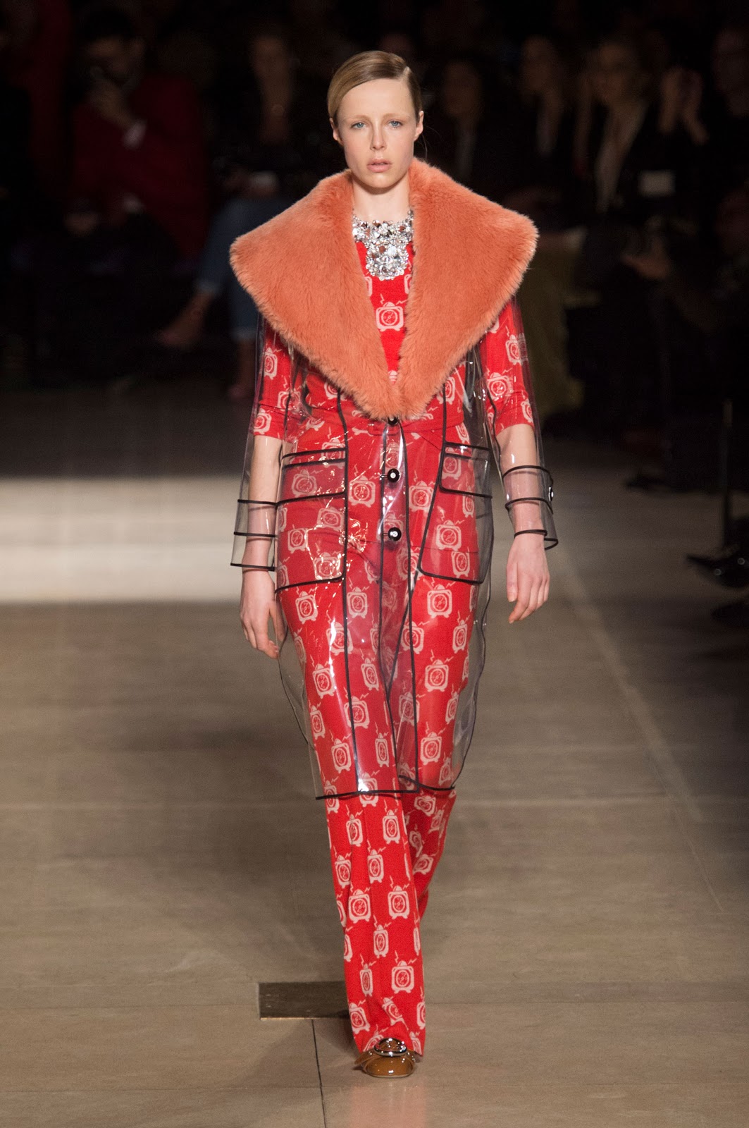 Runway | Miu Miu Fall/Winter 2017-2018 Ready-To-Wear Fashion Show ...