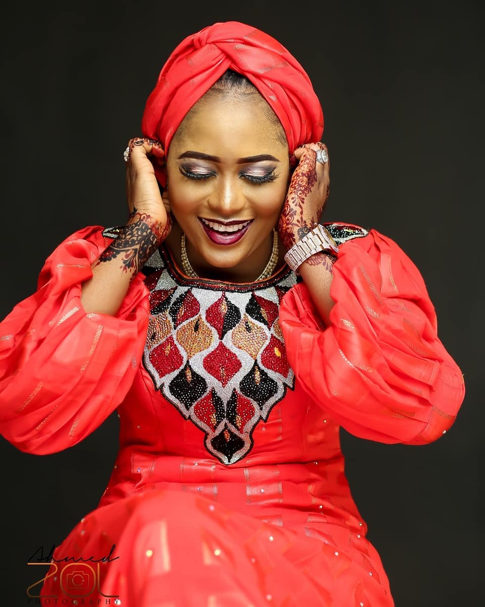 Kalli Zafaffan Hotunan Jaruma Hassana Muhammad - HausalLoaded.Com