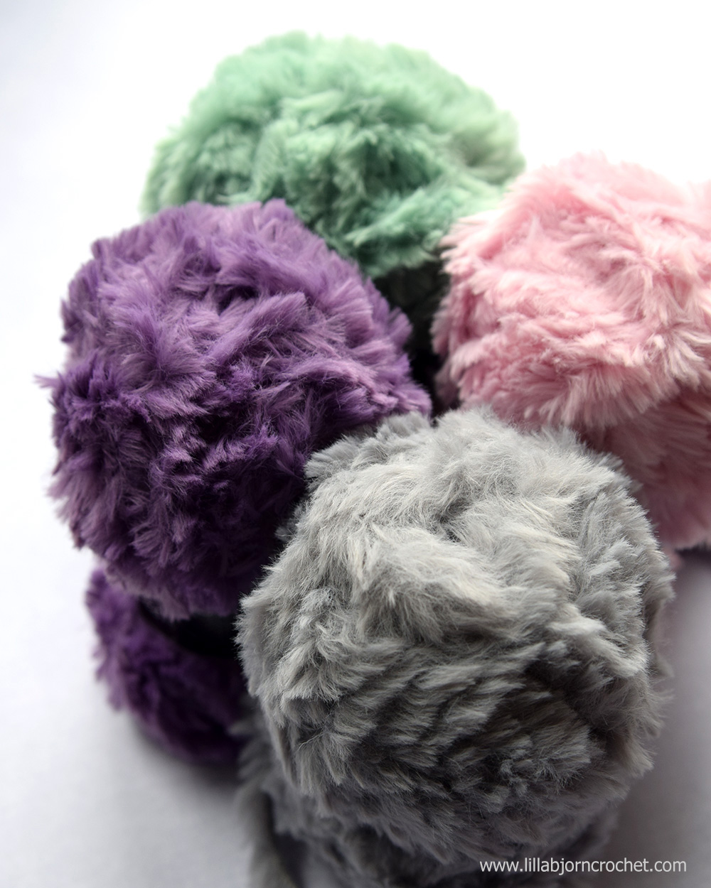 A beginning of something furry. Again! | LillaBjörn's Crochet World