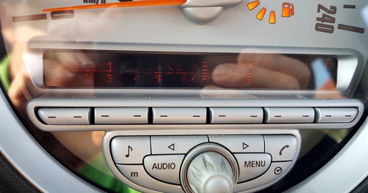 Wuschik's Private Blog: Mini Cooper R56 - Radio Anzeige dunkel Zeichen ...