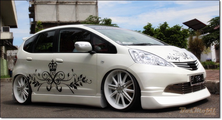 Modifikasi Honda All New Jazz RS 2015 ~ MobilKita