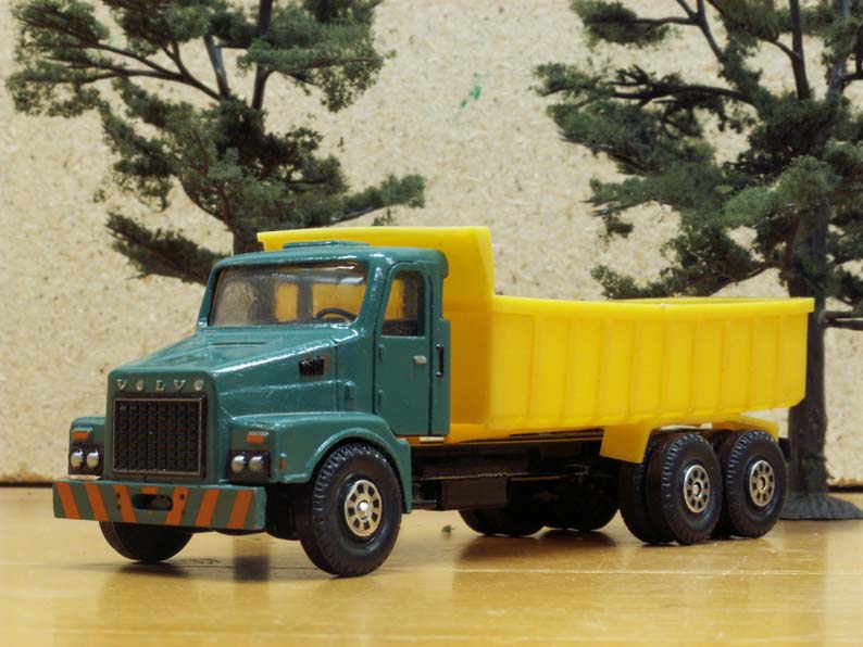 Freco Scale Models: Volvo N12 Tipper