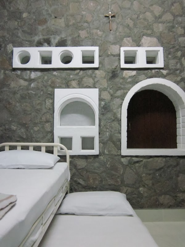 deta bercerita: Kisah Ziarah di Pertapaan Bunda Pemersatu Gedono