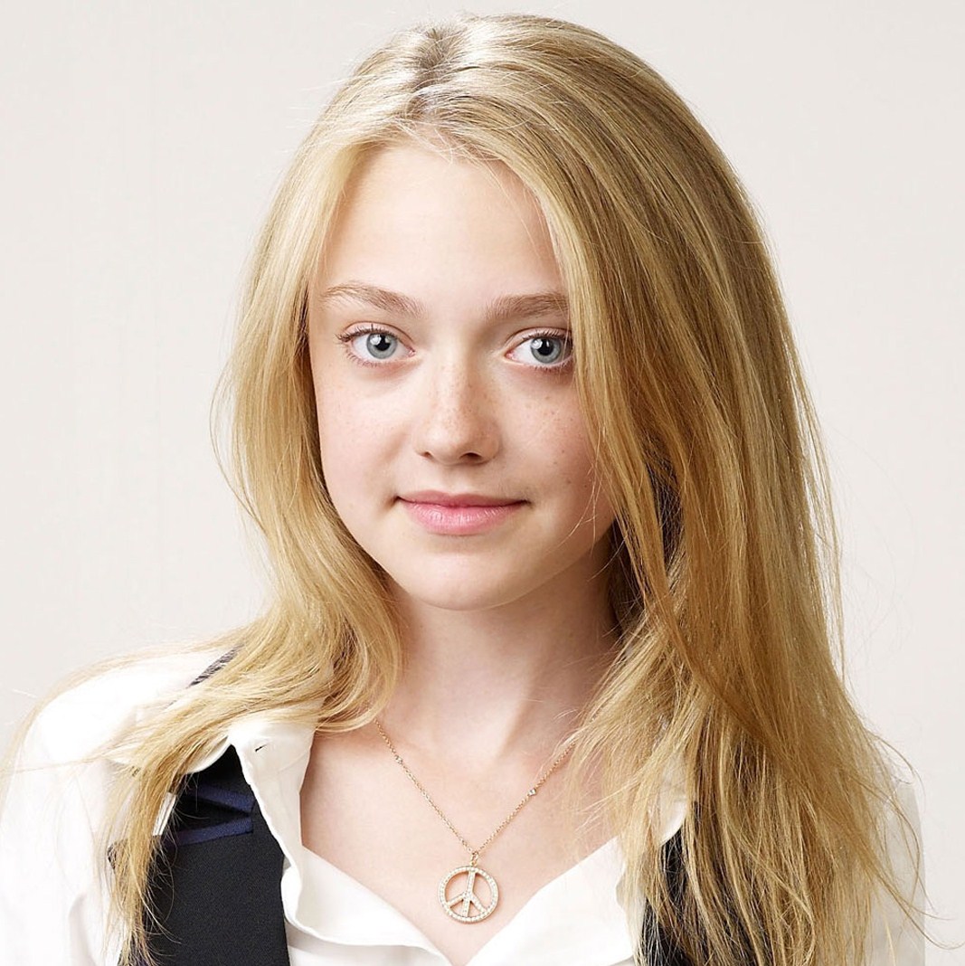 Sweet Madness: CELEBRITIES WITH PALE SKIN