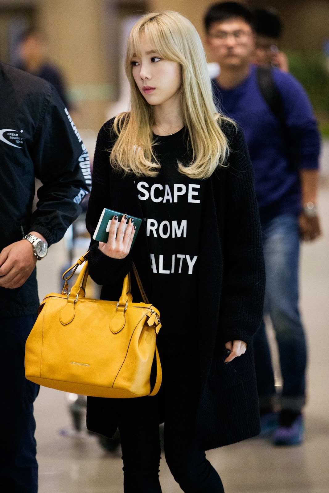 SNSD Taeyeon Airport Fashion - Official Korean Fashion