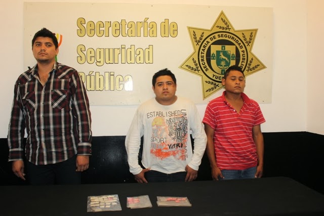 Opción, La revista: AGENTES DETIENEN A LADRÓN Y NARCOMENUDISTAS. Opción, La revista: AGENTES DETIENEN A LADRÓN Y NARCOMENUDISTAS.