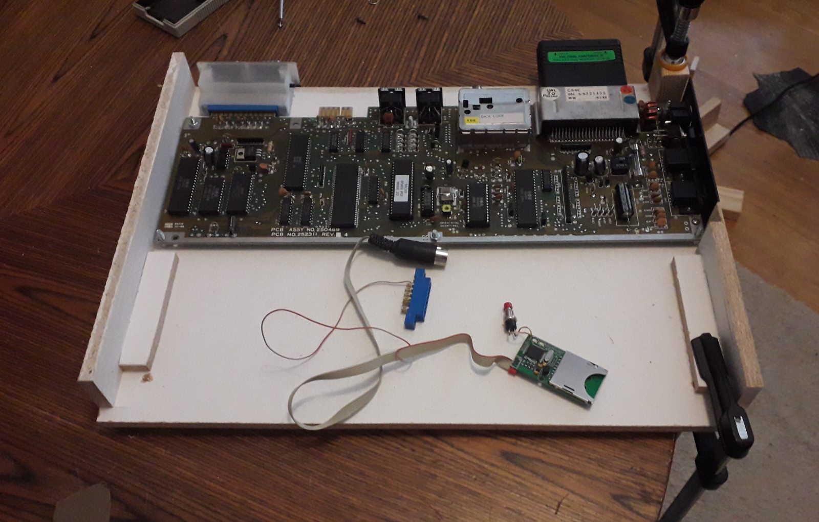 Old Machinery: Pizza Box C64