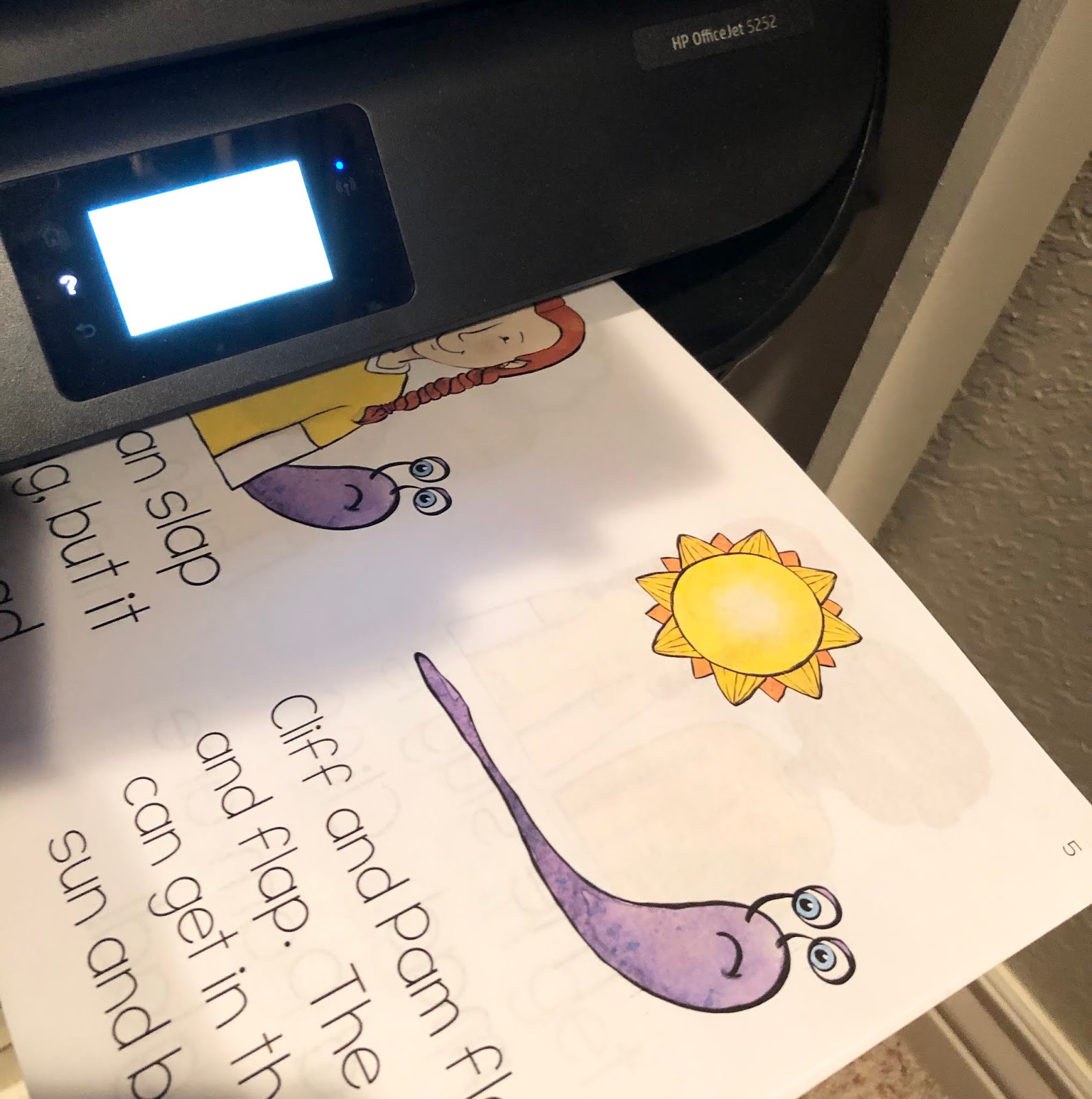 3 easy steps to Putting Together Decodable books - The First Grade Roundup