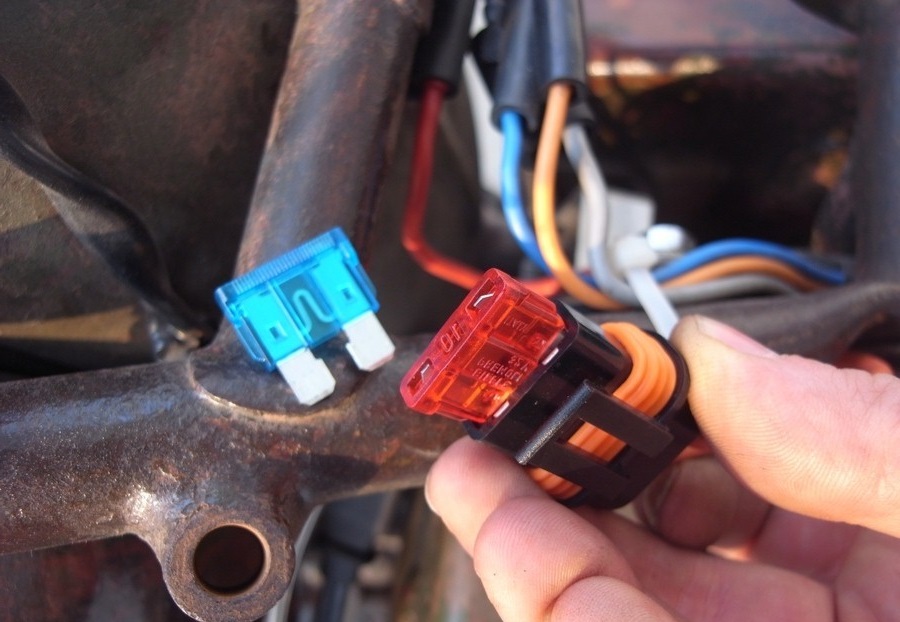 Fungsi Sekring Fuse Motor Dan Mobil - Blog Tips Otomotif Mobil Motor