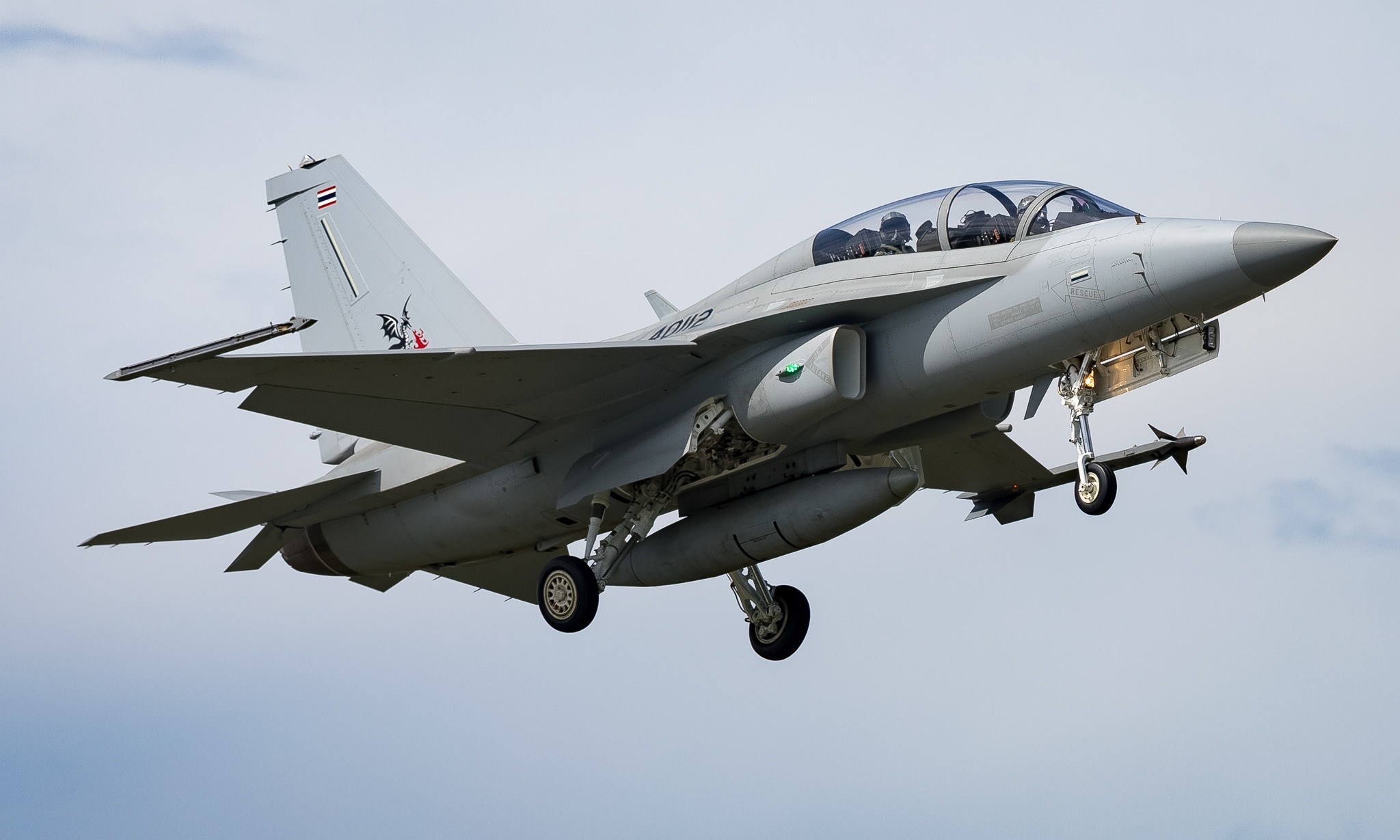 THAIDEFENSE-NEWS: ข้อมูลเกี่ยวกับ เครื่องบินฝึกนักบินขับไล่ขั้นต้น T-50TH