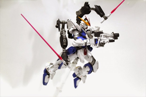 Custom Build: 1/100 Gundam Astray Out Frame D
