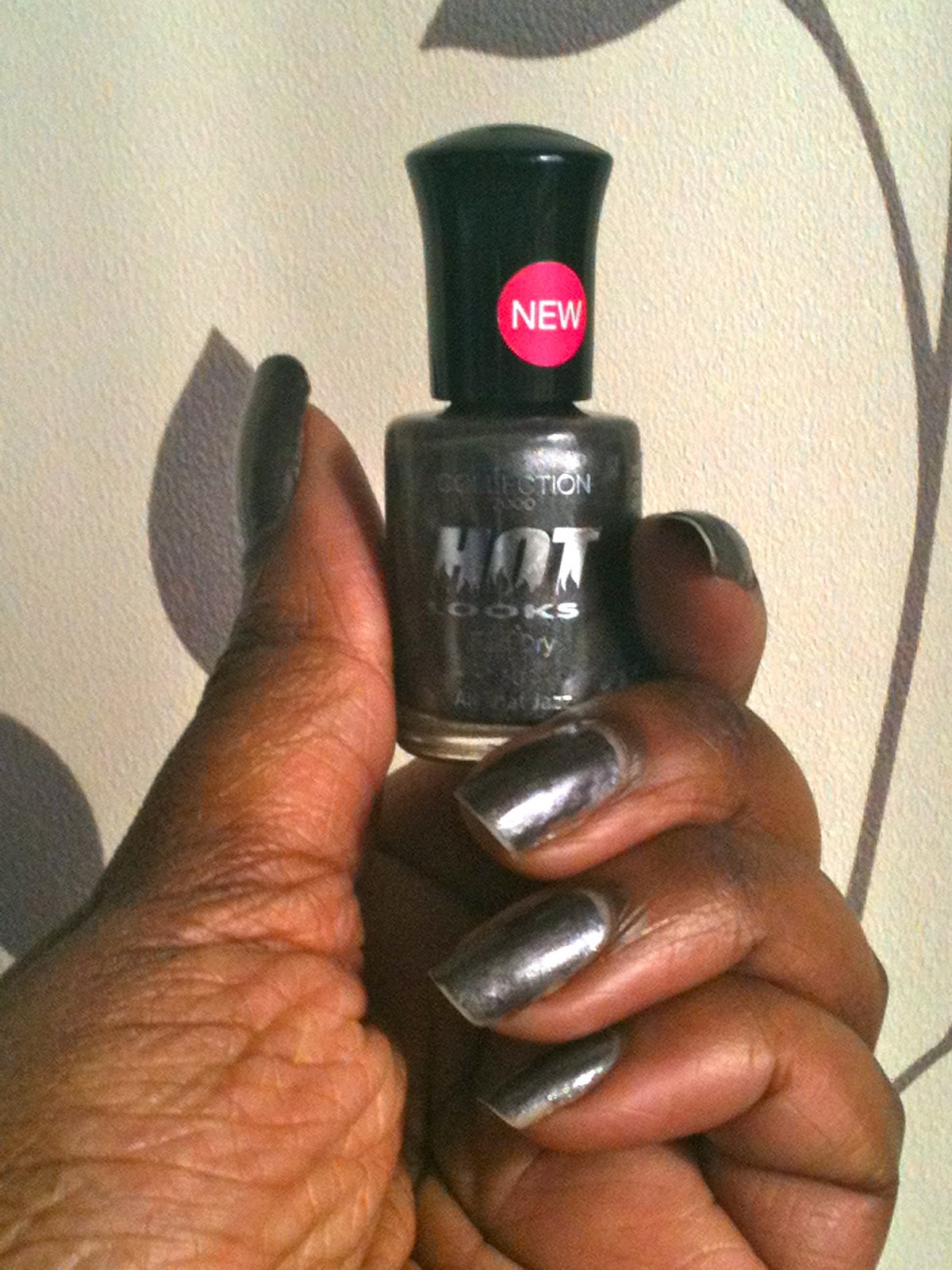 sm-beauty: Collection 2000 Hot Looks nail polish in "All that Jazz"