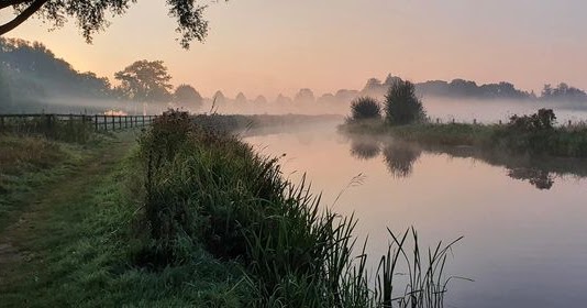Binnenkant : de mist - de frisse, vroege ochtend - de zon