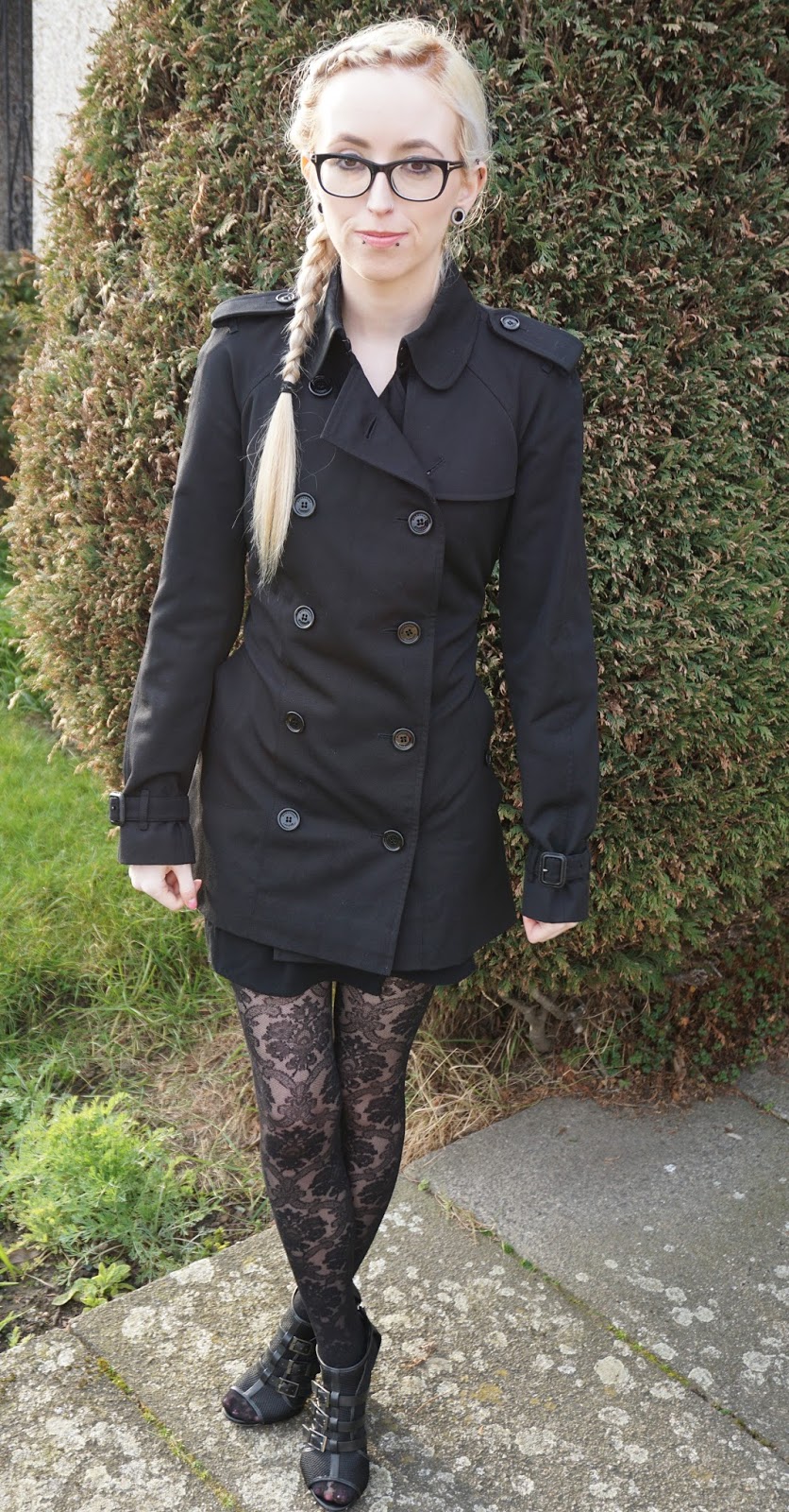 Tights and Ladders: Luxuriously Laced - Pretty Polly Glamorous Baroque ...