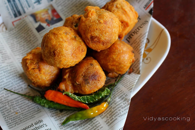 Street Food Series: Chicken Vada Pav Recipe