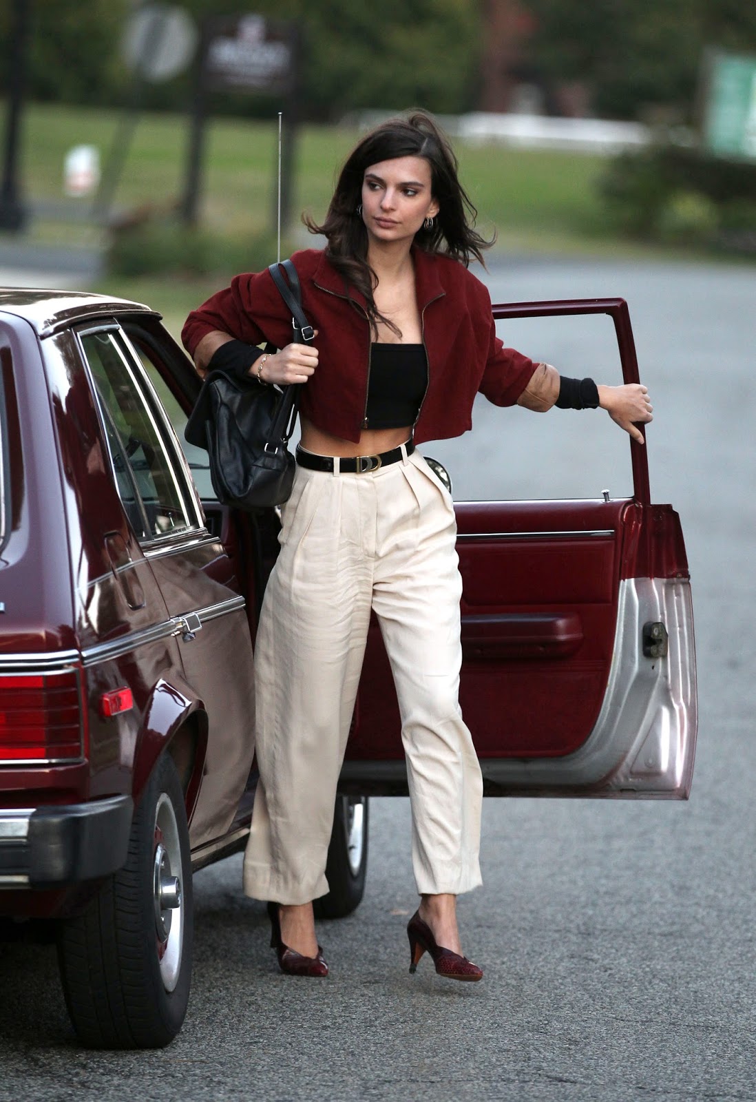 Daily Celebrities Paparazzi, Candid and Photoshoot Pictures: Emily ...