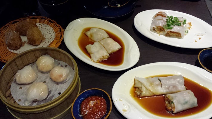 thoselittledimples : Dim Sum at Canton Paradise.