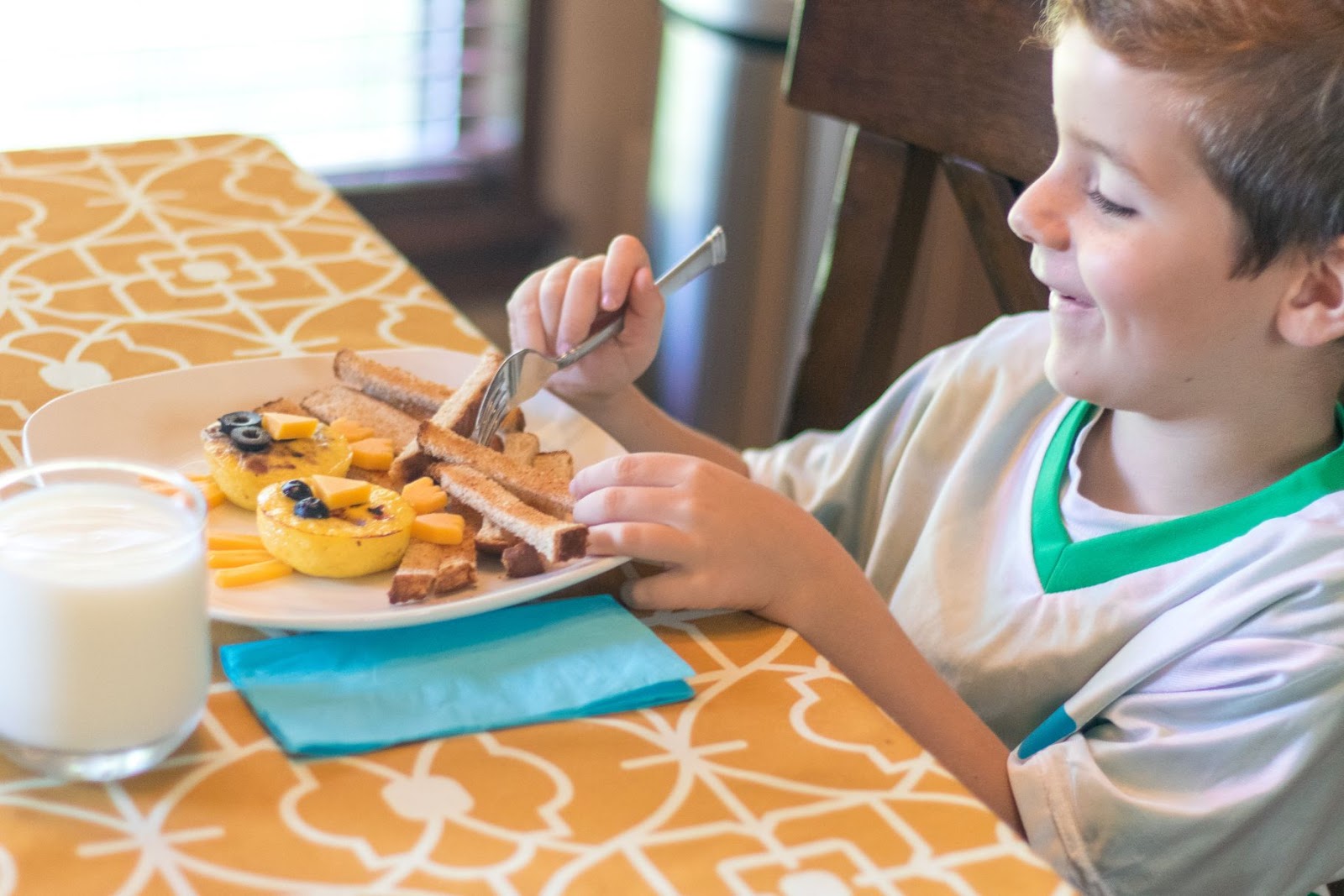 Lunchbox Dad: Easy Egg Bites Bird's Nest Breakfast