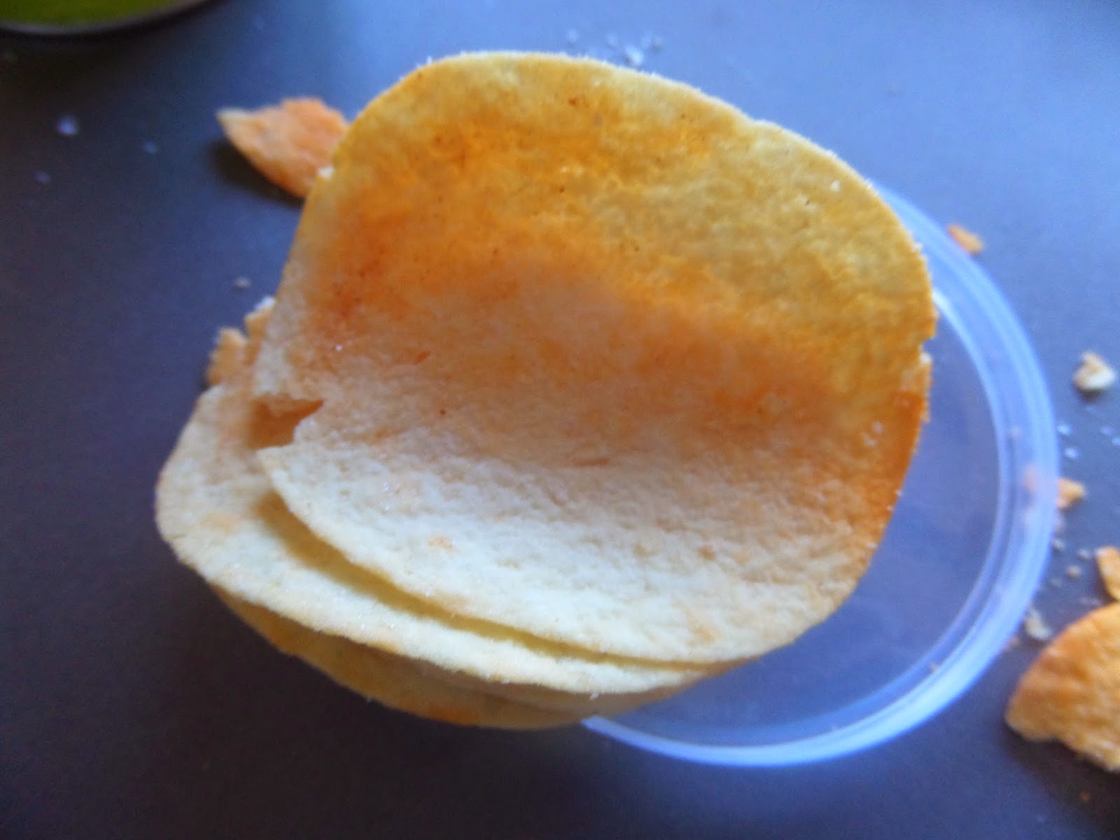 Madhouse Family Reviews: Brazilian Zesty Chilli Style Pringles review