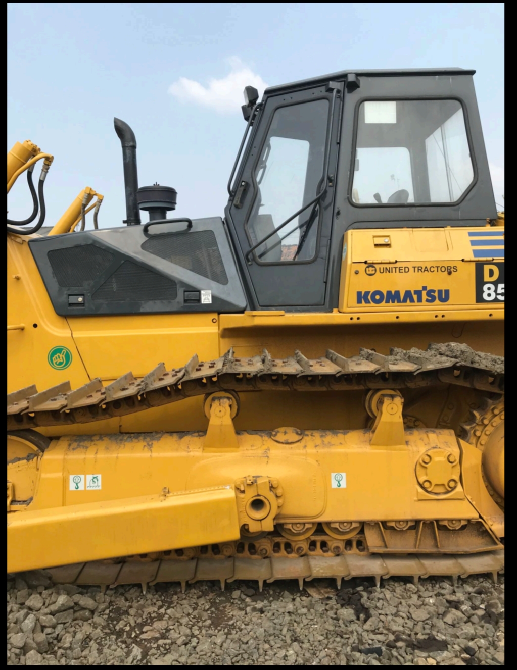 Pusat Jual Beli Alat Berat Bekas Terlengkap: Bulldozer Komatsu D85ESS-2 ...