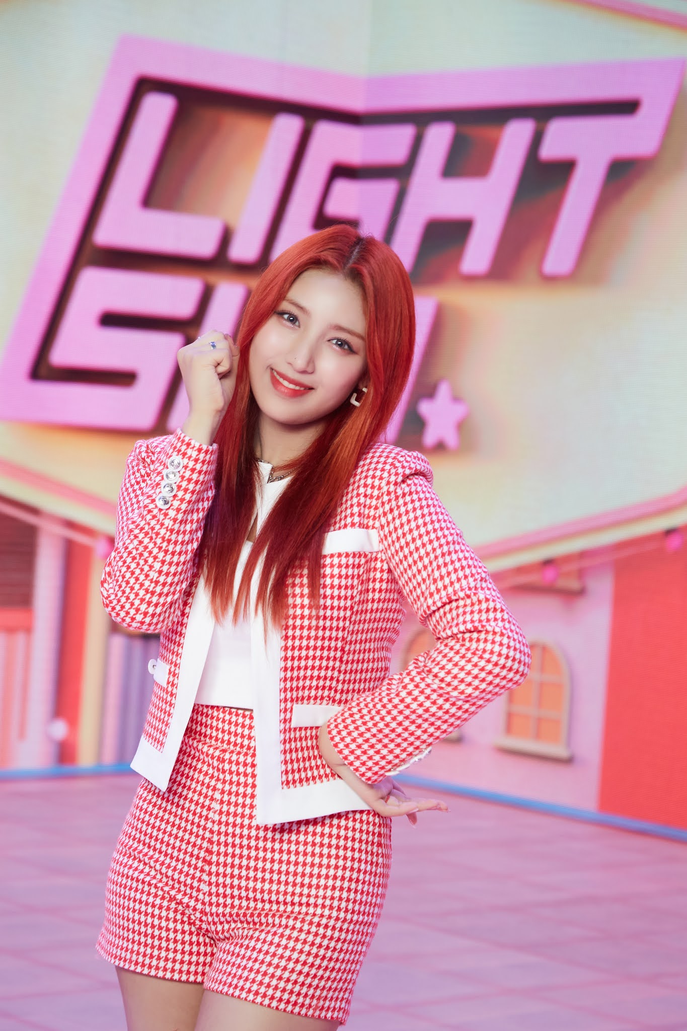 LIGHTSUM, 8-Member Girl Group Shows Girl-Crush Charms in Debut Single ...