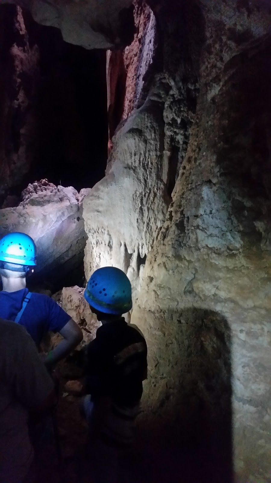 The Top End, Kimberley, Coral Coast and Pilbara 2016: Mimbi Caves
