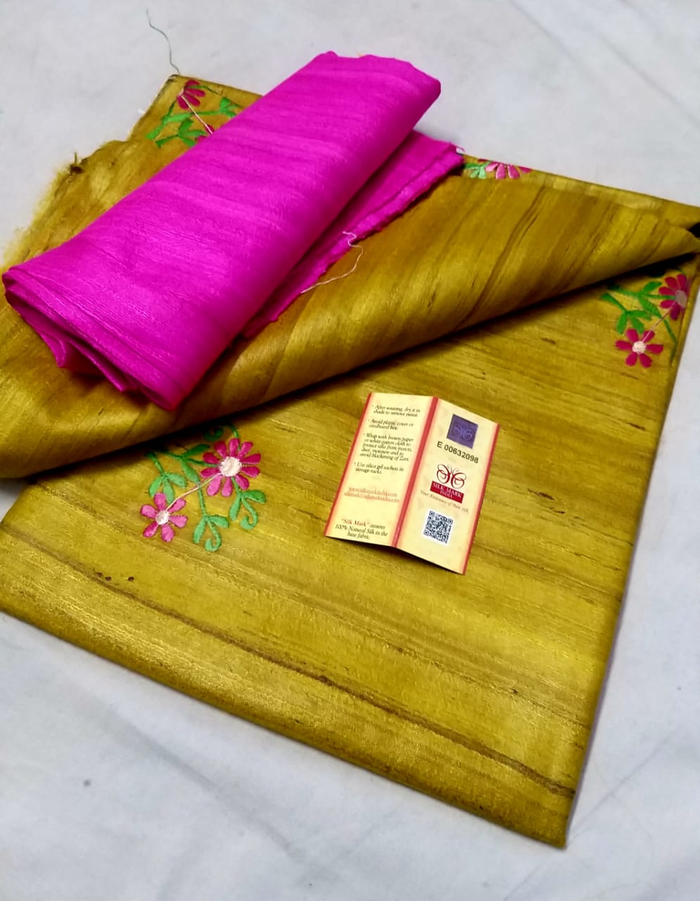 Latest Ghicha embroidery with contrast bp With silk mark