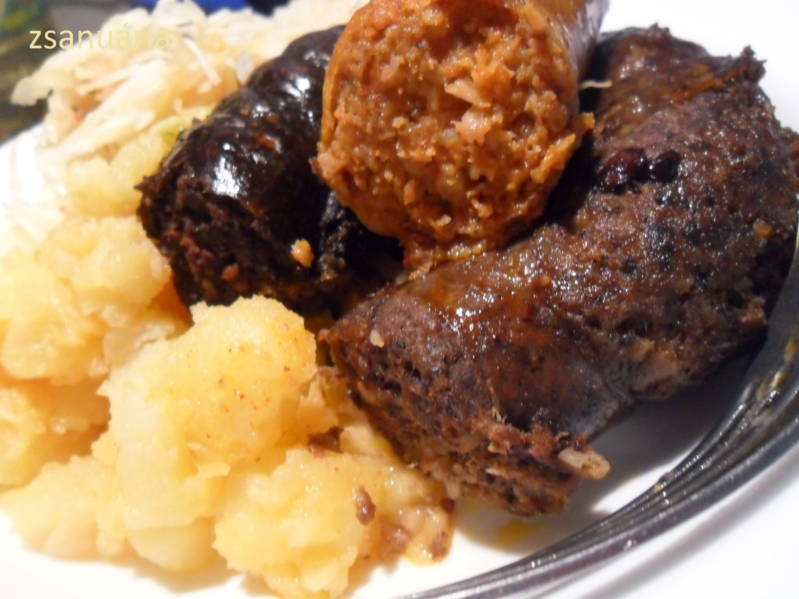 Zsanuária: Disznótoros... hurka, kolbász... családi toros történetek...