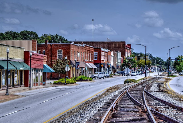 Forgotten Georgia: Old buildings in downtown Commerce