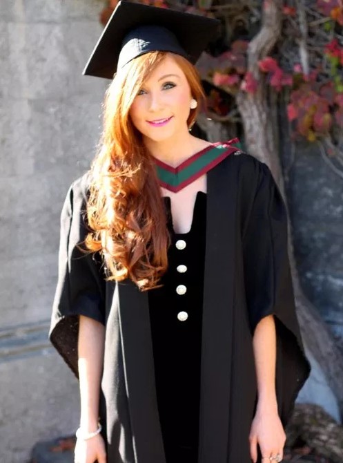 √ 25 Model Rambut Wisuda Digerai Paling Cantik dan Elegan Terbaru ...