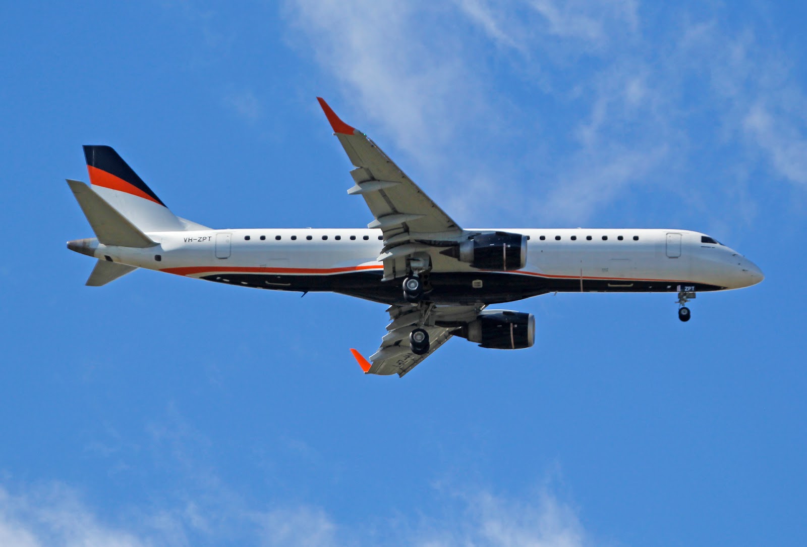 Perth Airport Spotter's Blog: Cobham Embraer EMB-190-100 IGW VH-ZPT ...
