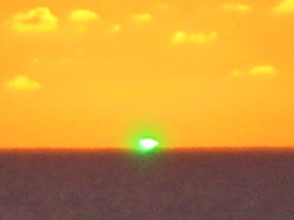 Life Is Short- So Are My Pants: Green Flash!