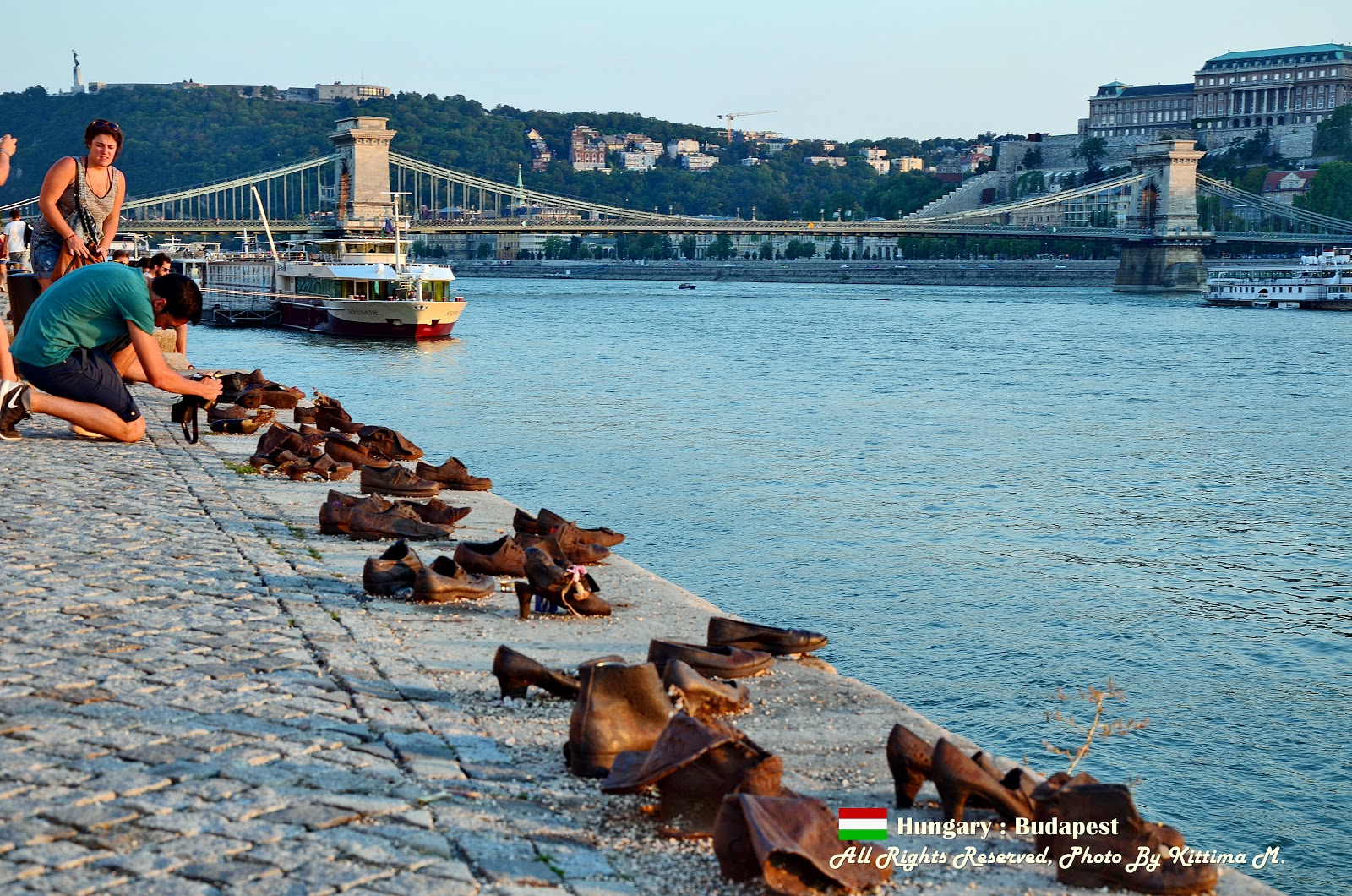 The Danube Promenade (Shoes on the Danube) ~ บันทึกเดินทาง Budapest ...