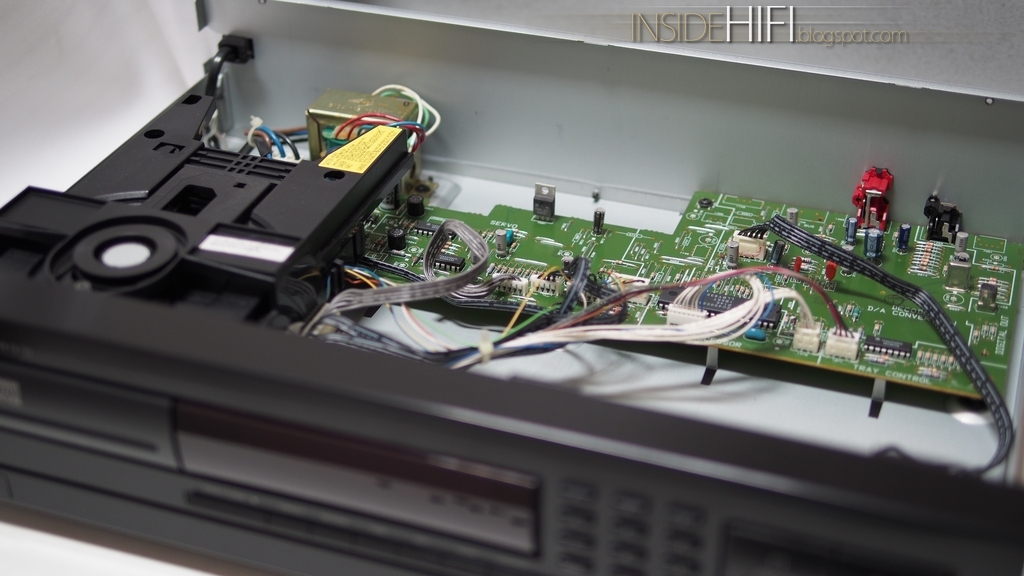 Inside Hi-Fi: Philips CD 732 (CD732/00B)