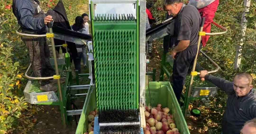 FarmerHelper: Apple Harvester
