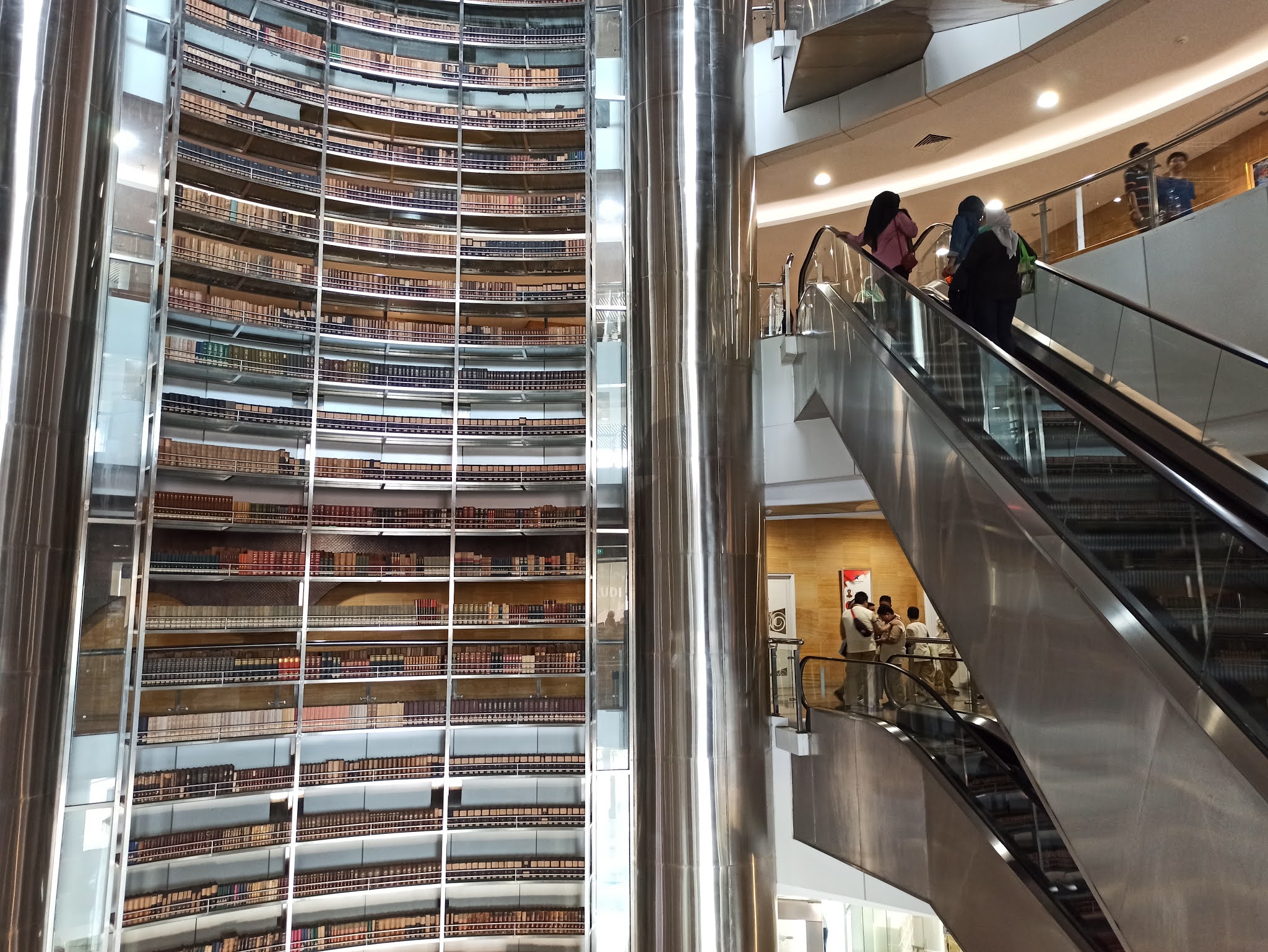 Pertama Kali ke Perpustakaan Nasional - dodonulis