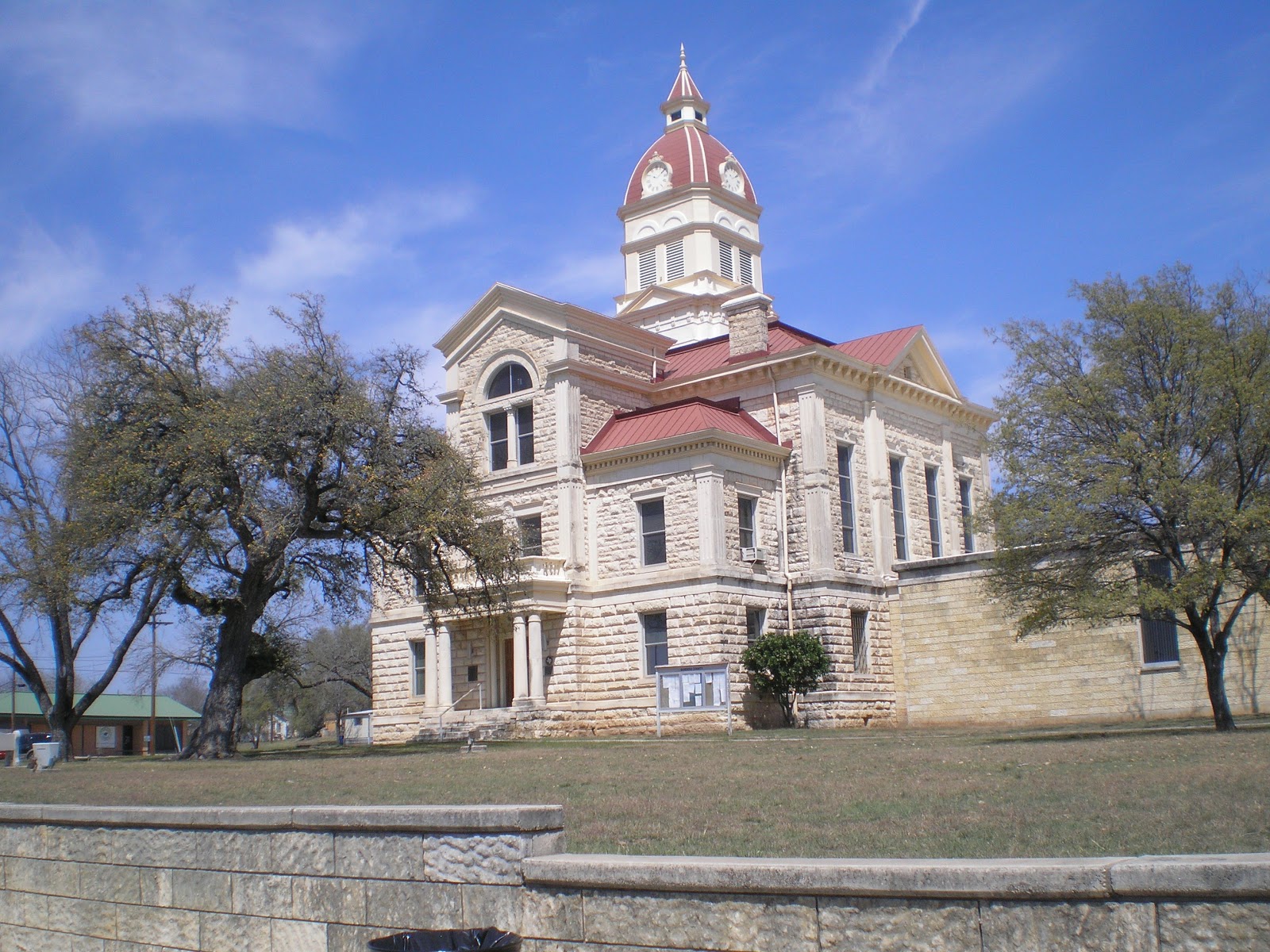 The Road Genealogist: Bandera County Courthouse, Texas