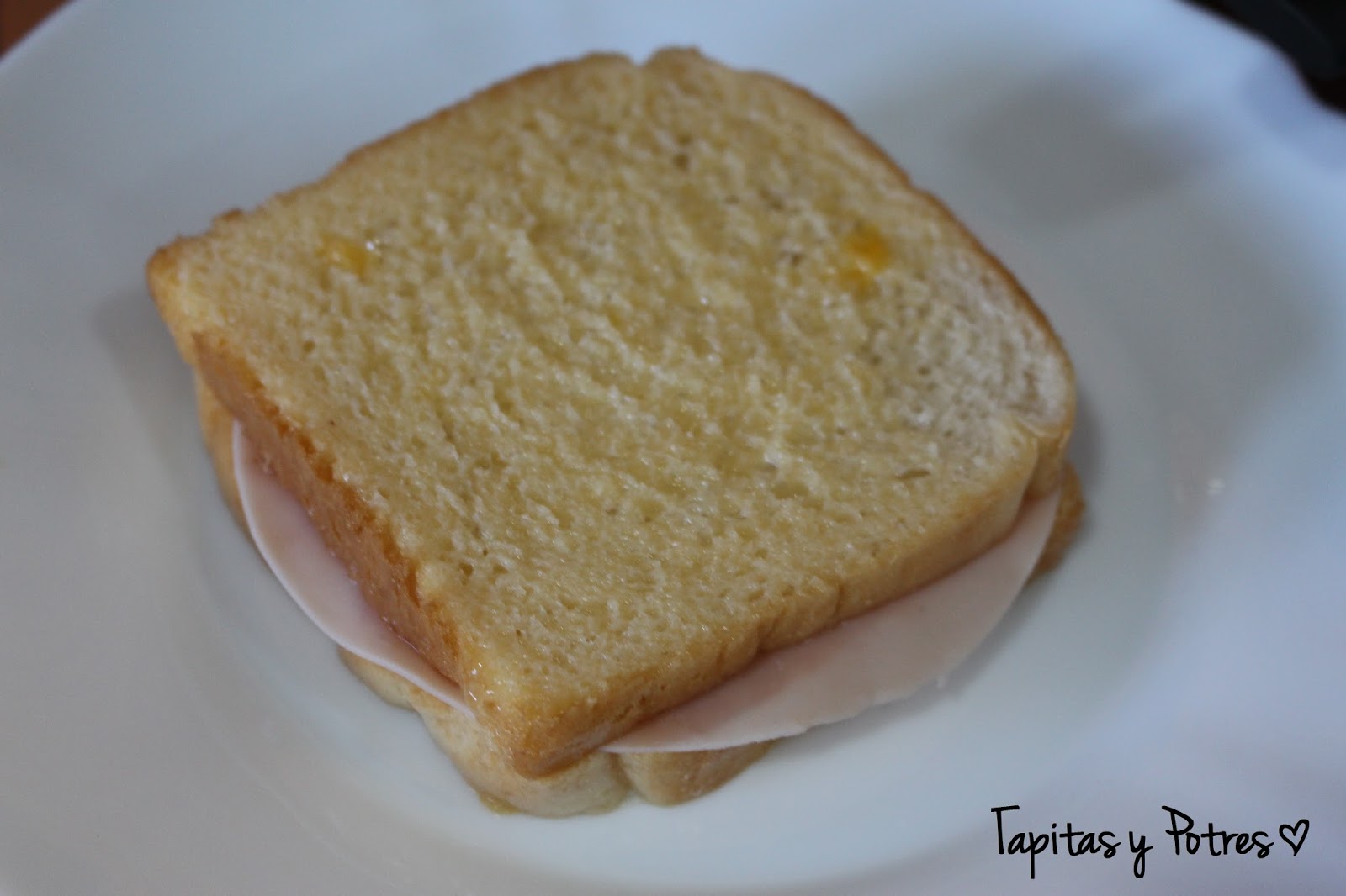 Tapitas y Postres: French toast con jamón