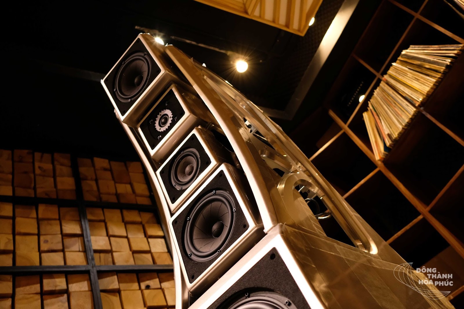 WILSON AUDIO CHRONOSONIC XVX SPEAKERS – M & S | Ultimate High-Fidelity