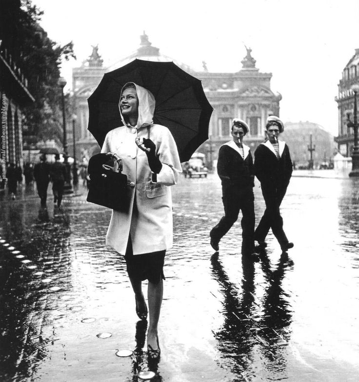20 Impressive Vintage Pictures of Paris Streets under the Rain in the ...