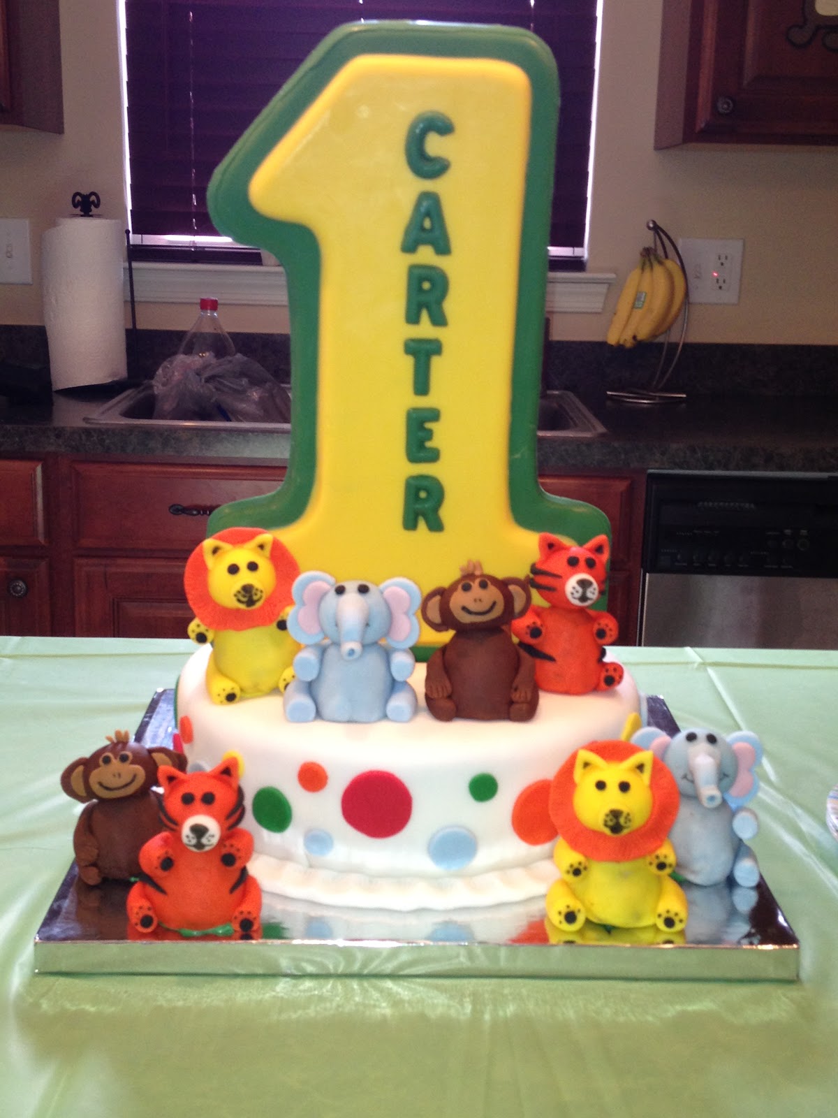 Crafts with Roxy: Zoo Animal First Birthday Cake